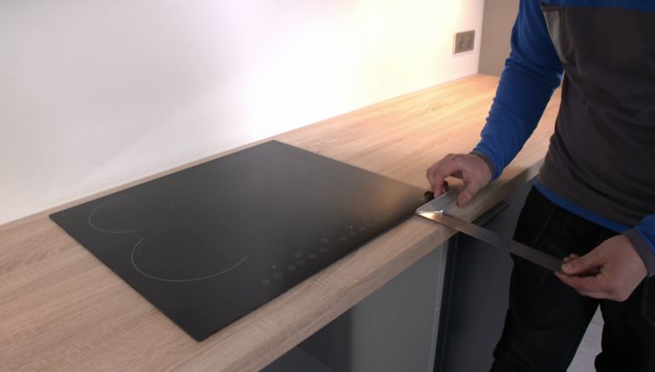 Comment installer une plaque de cuisson | Castorama