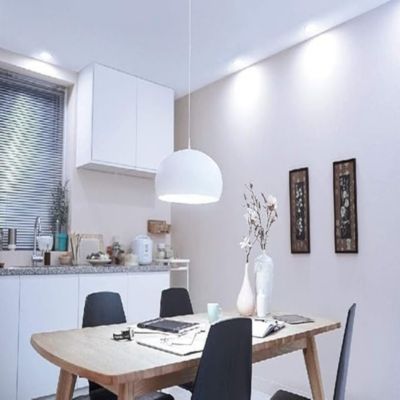 Ampoule LED B22 dépoli 806 lm blanc froid 5,9W Philips