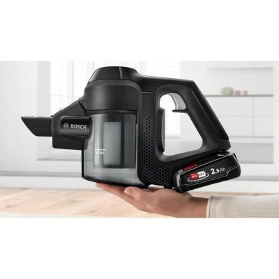 Aspirateur balai BOSCH 217 Cet aspirateur balai BOSCH offre des per