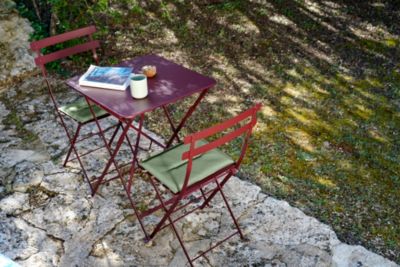 Chaise de jardin Fermob Bistro cerise noire H.82 cm