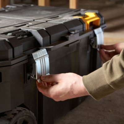 Coffre chantier 113L Stanley prostack