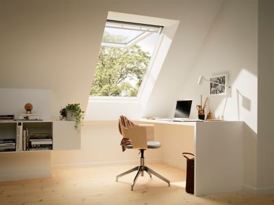 Fenêtre de toit à projection VELUX Confort Whitefinish - bois peint en ...