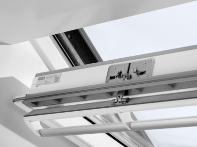 Fenêtre de toit à rotation VELUX Confort Whitefinish - bois peint en ...