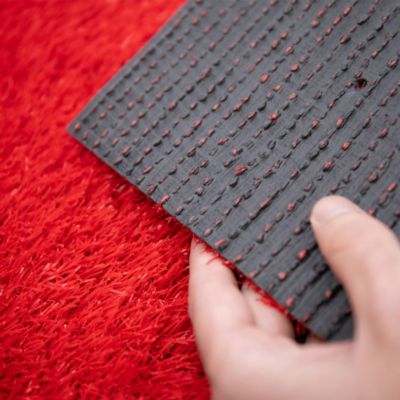 Gazon artificiel Expo classé feu - Rouge - 22 mm - Rouleau de 2m x 23m