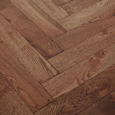 Parquet contrecollé clipsable Skara bâtons rompus en chêne huilé brun ...