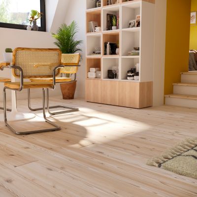 Plancher pin maritime noeux 15,5 x 200 cm ép. 2,1 cm | Castorama