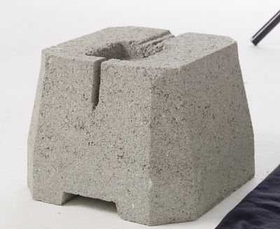 Plot béton à enterrer pour portique L. 28 x P. 28 x H. 20 cm | Castorama