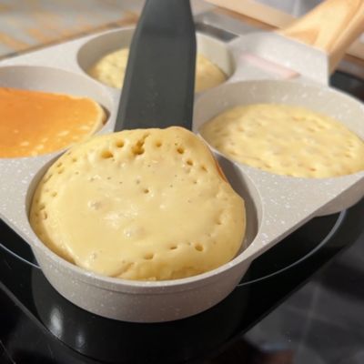 Poêle à pancake avec 4 compartiments