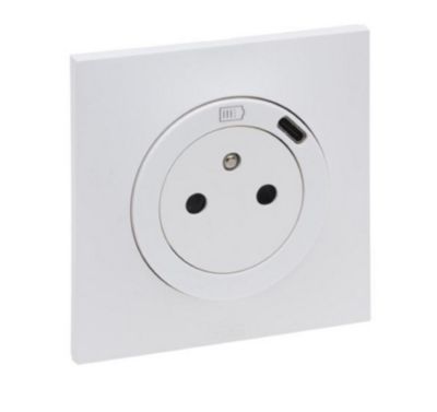 Prise 2 pôles avec terre + 1 port usb-c Legrand Neptune blanc