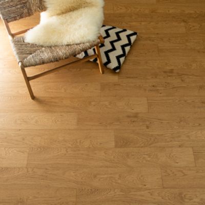 Revêtement de sol plaqué chêne finition verni coloris blond Ep 10mm