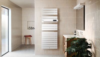 Sèche-serviettes connecté Allure 4 500W Blanc brillant/Chêne Mat à ...
