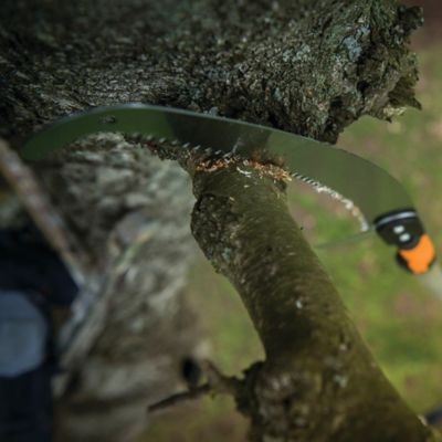 Scie courbe Fiskars QuikFit™ en acier