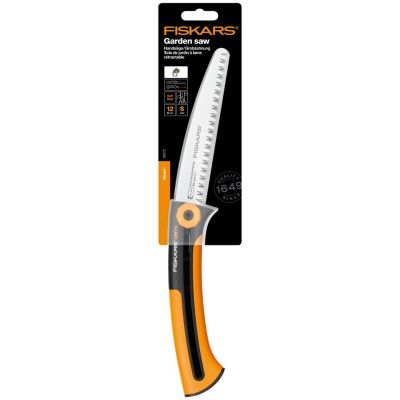Scie de jardin à lame rétractable Xtract™ S Fiskars (SW73)