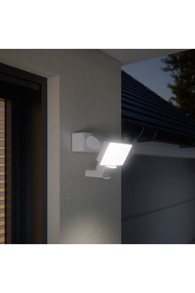 Comment installer un projecteur extérieur à détection | Éclairage ...
