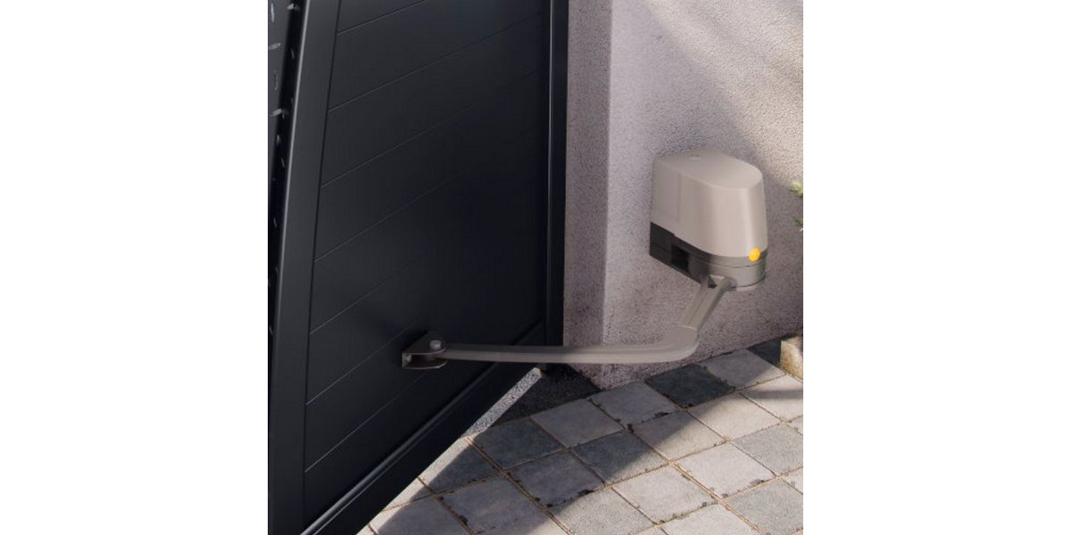 Comment motoriser un portail battant à bras | Sécurité et domotique | Castorama.fr